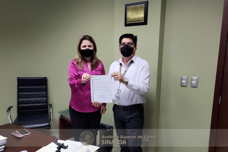 Le toma protesta la Auditora Superior del Estado de Sinaloa, Emma ...